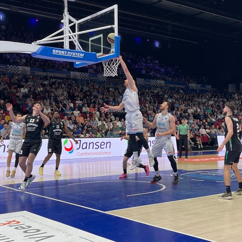 Donar stelt play-offs veilig met verpletterende zege op Feyenoord - RTV ...