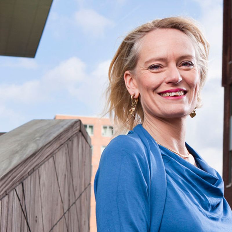 Korrie Louwes wordt geen wethouder meer - Rijnmond