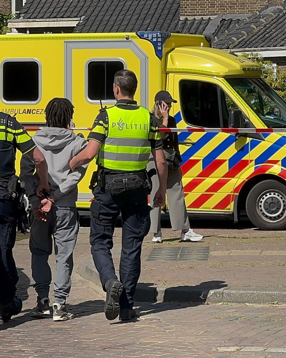 Lichtgewonde bij steekpartij in Sittard, verdachte aangehouden - L1 Nieuws