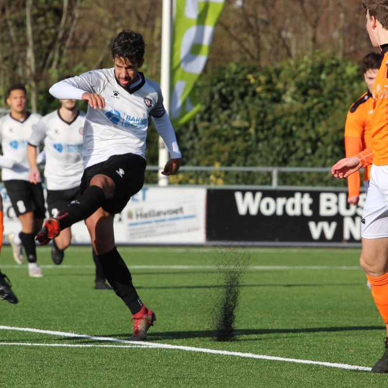 Ruime nederlaag voor Terneuzense Boys op bezoek bij BVCB - Omroep Zeeland