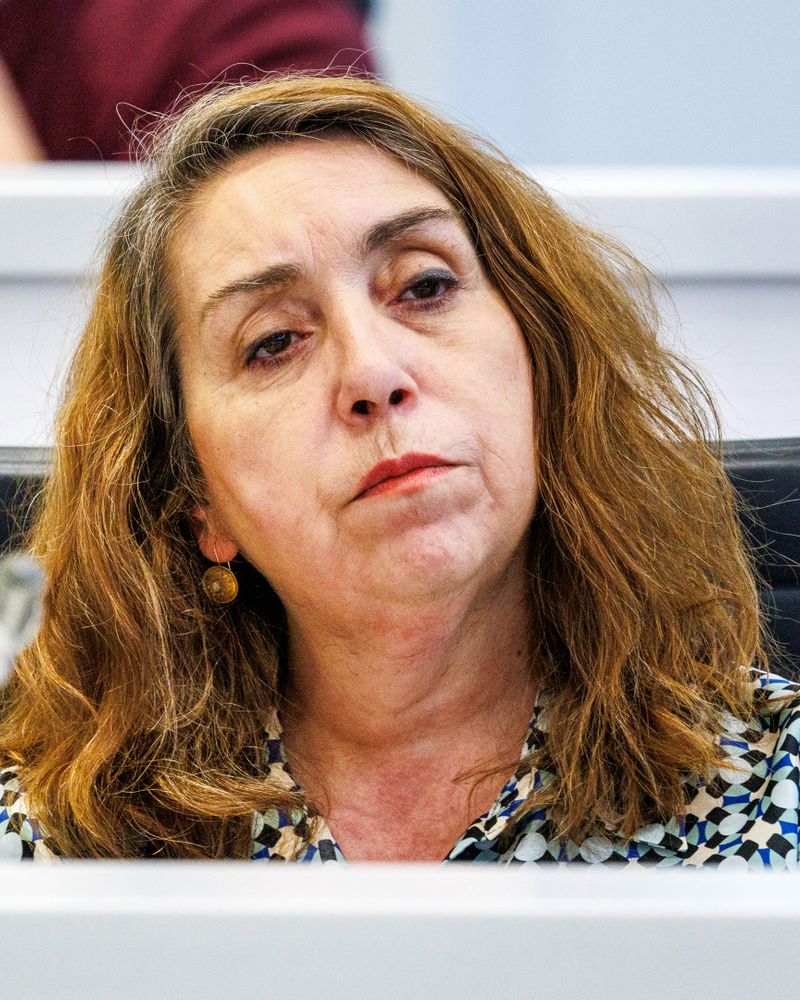 Machtsgreep mislukt: Fatima Faïd blijft leider van Haagse Stadspartij ...