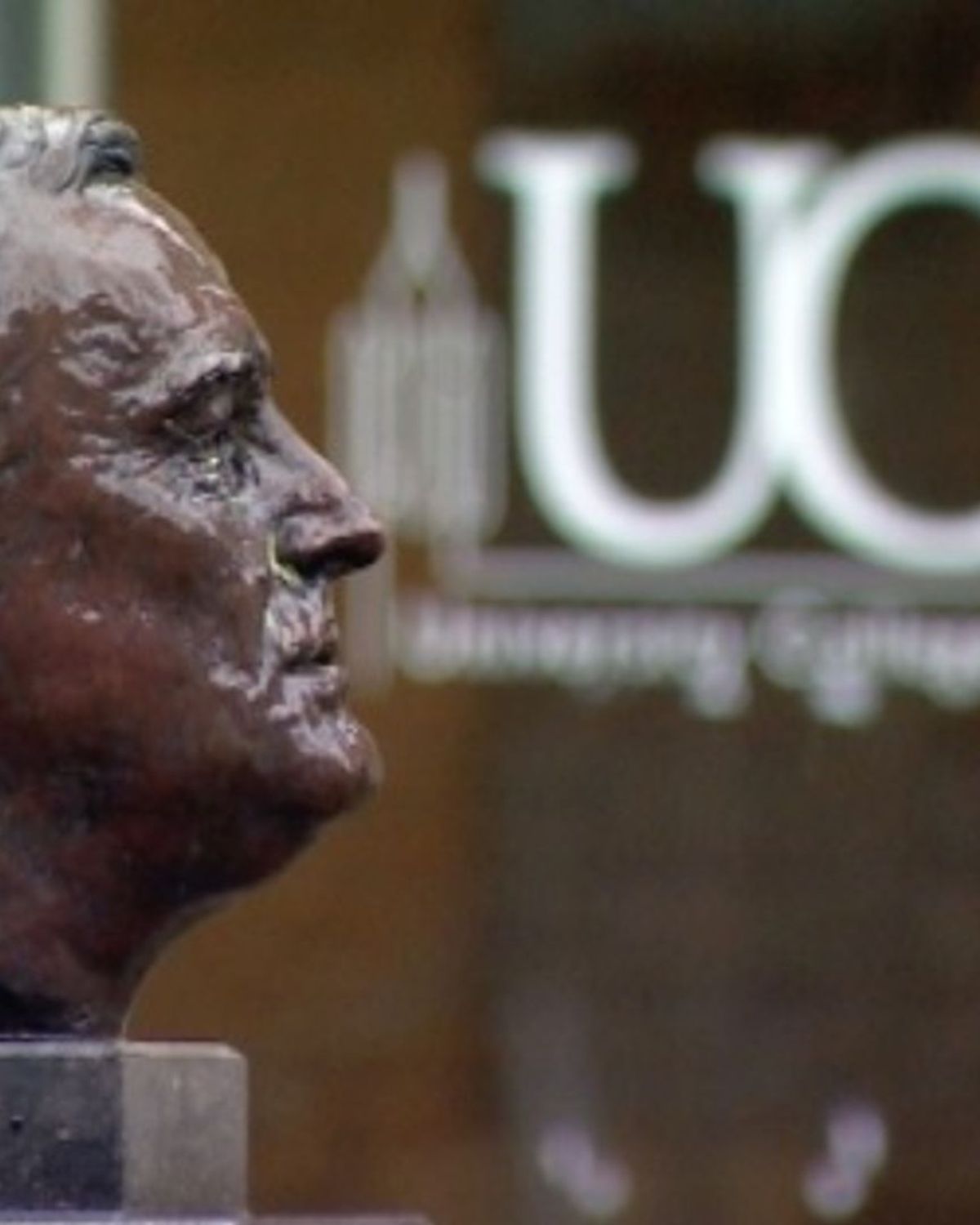 University College Roosevelt heeft voorlopig een nieuwe dean - Omroep ...