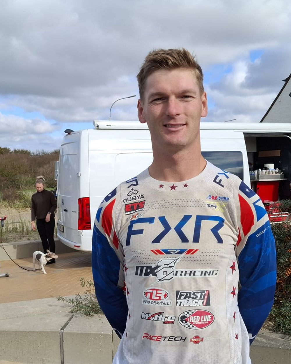 Amerikaan Derek (26) gaat ze thuis vertellen over Strandcross in ...