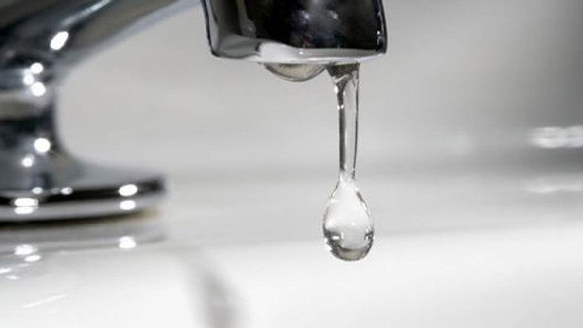 Waterproblemen in Liemers opgelost: run op water in supermarkt - Omroep ...