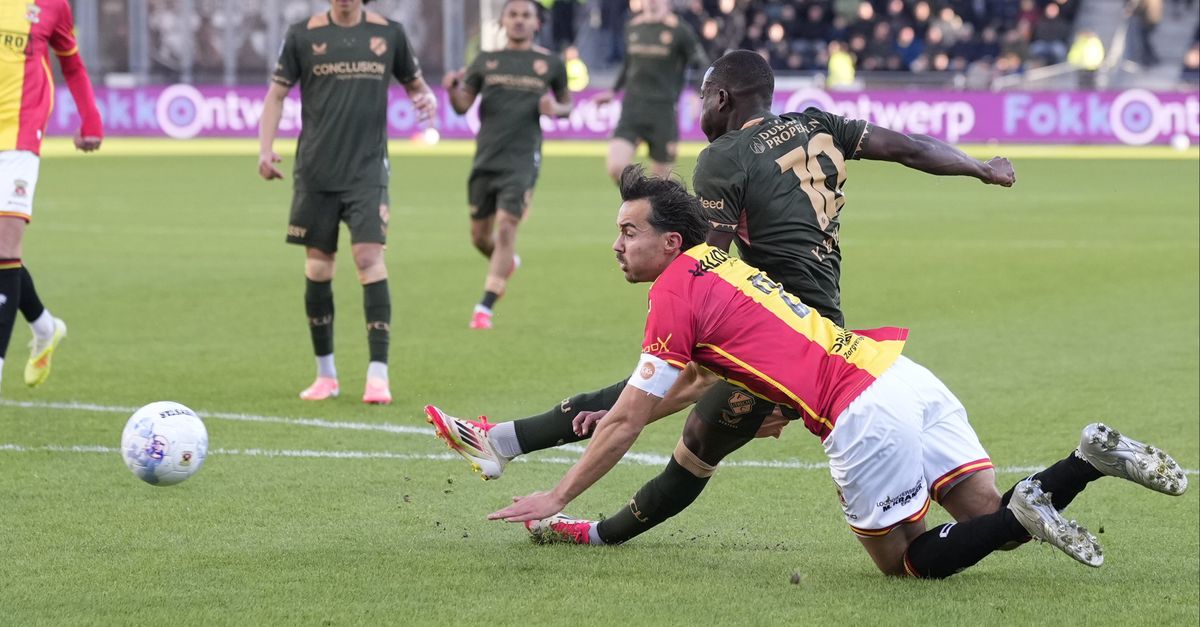 Lees en luister terug: FC Utrecht verspeelt voorsprong bij Go Ahead ...