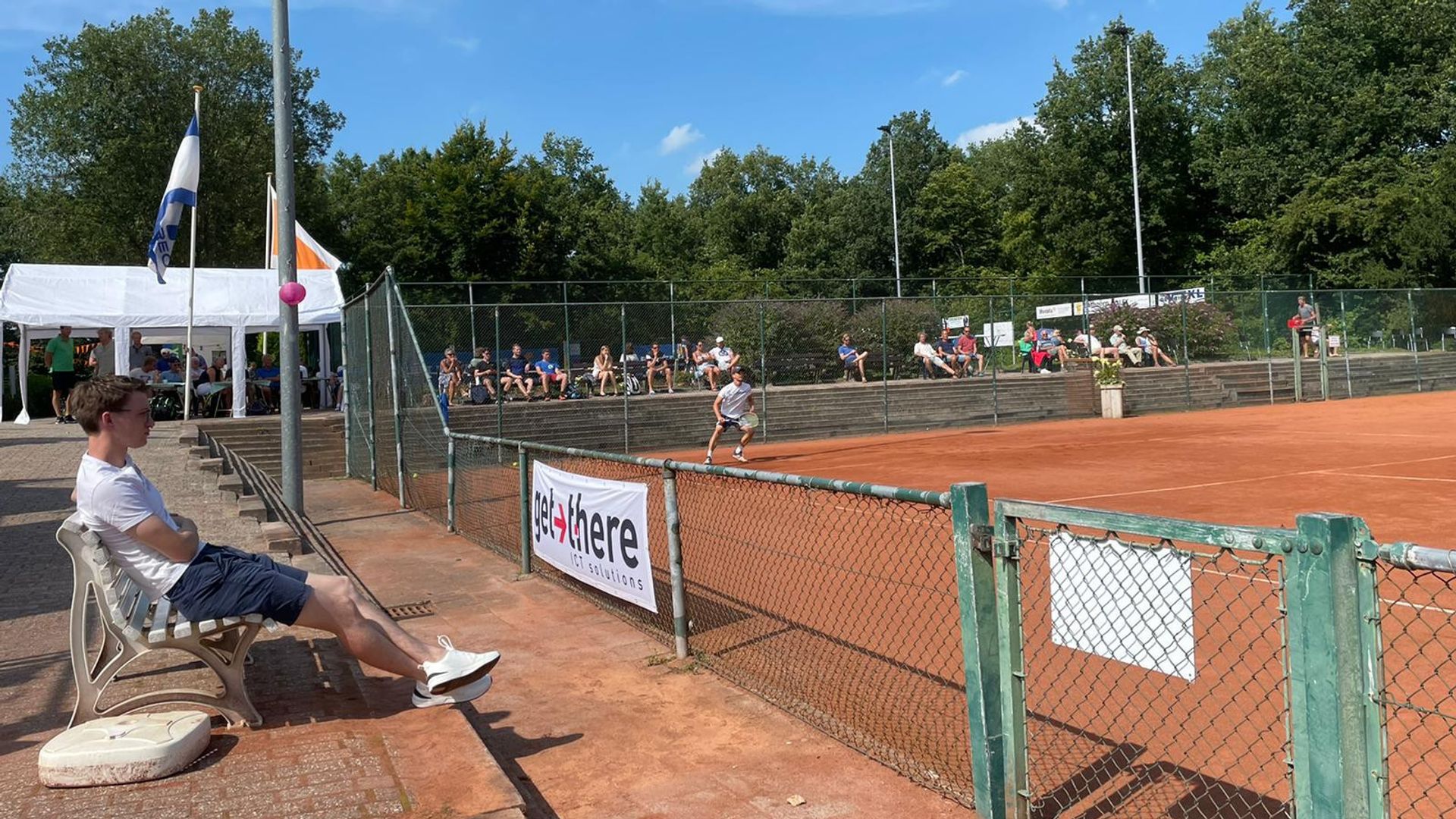 REO haalt nationale tennistop naar Roden: 'Ze komen niet alleen voor ...