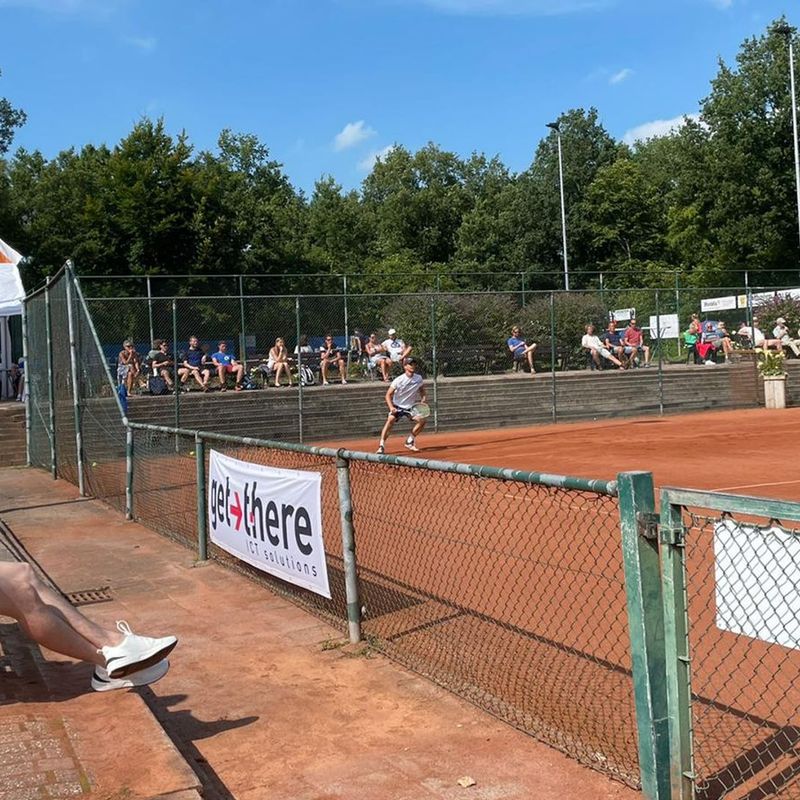 REO haalt nationale tennistop naar Roden: 'Ze komen niet alleen voor ...