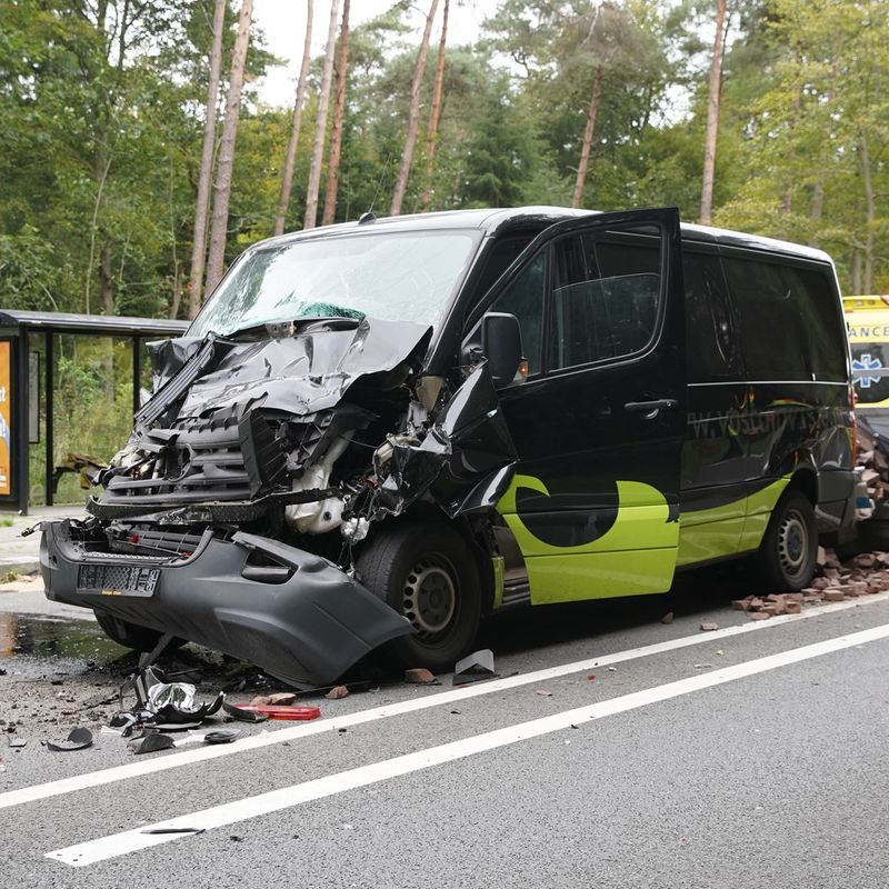 Klinkerravage na ongeval op de N348, weg in beide richtingen afgesloten ...