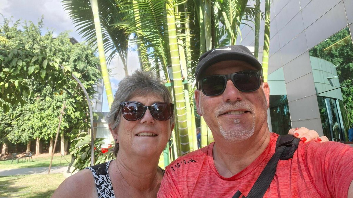 Middelburgers Inka en Walter kunnen Madagaskar niet af door rellen ...