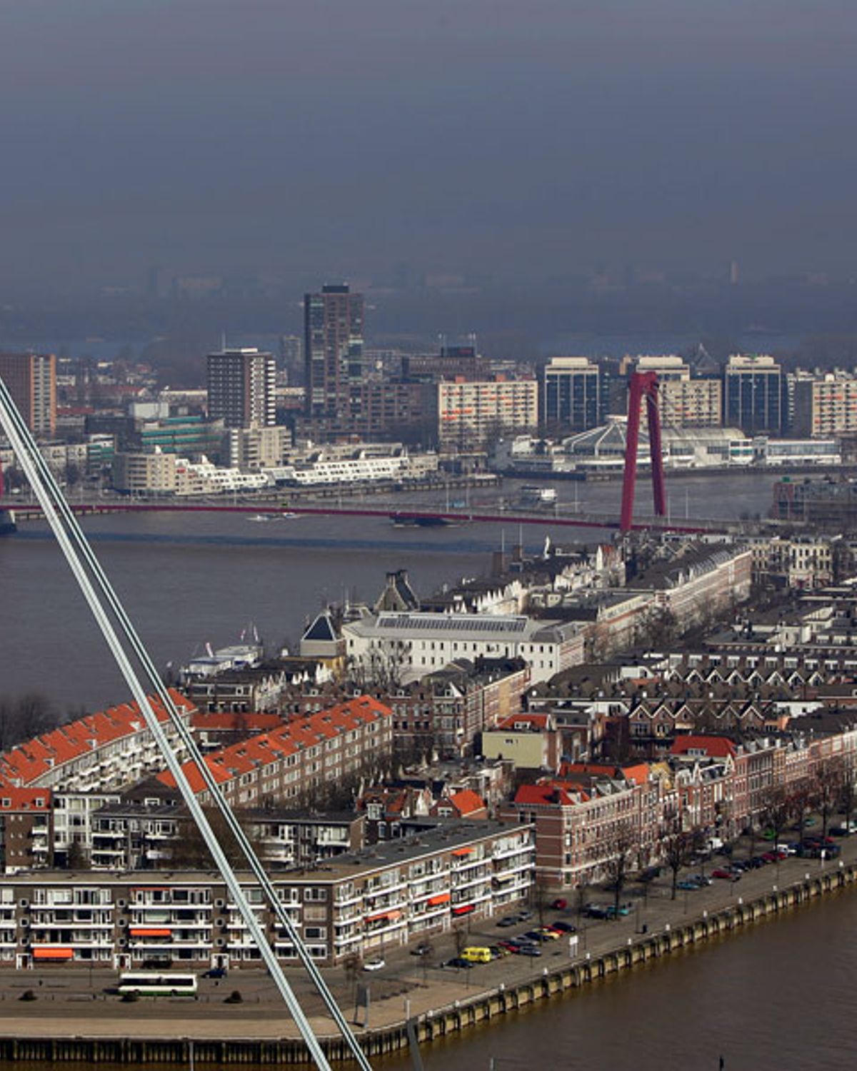 Grote steden lopen leeg, behalve Rotterdam - Rijnmond
