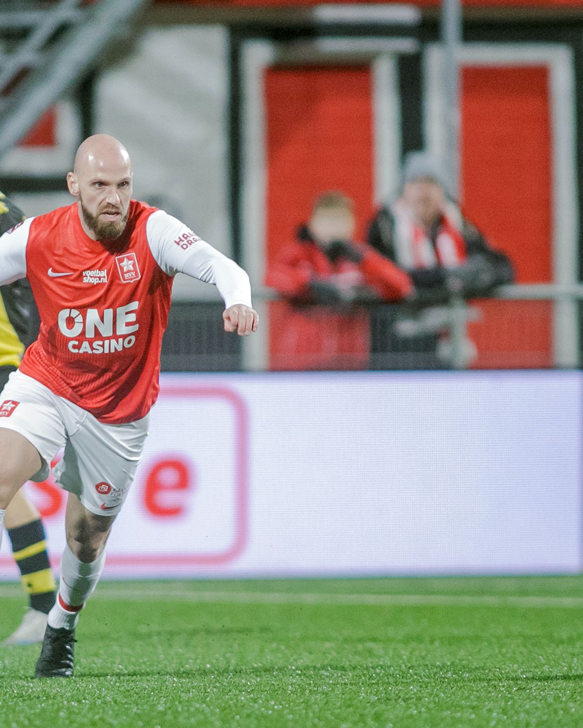 MVV houdt verbannen Bryan Smeets minimaal tot winterstop buiten ...
