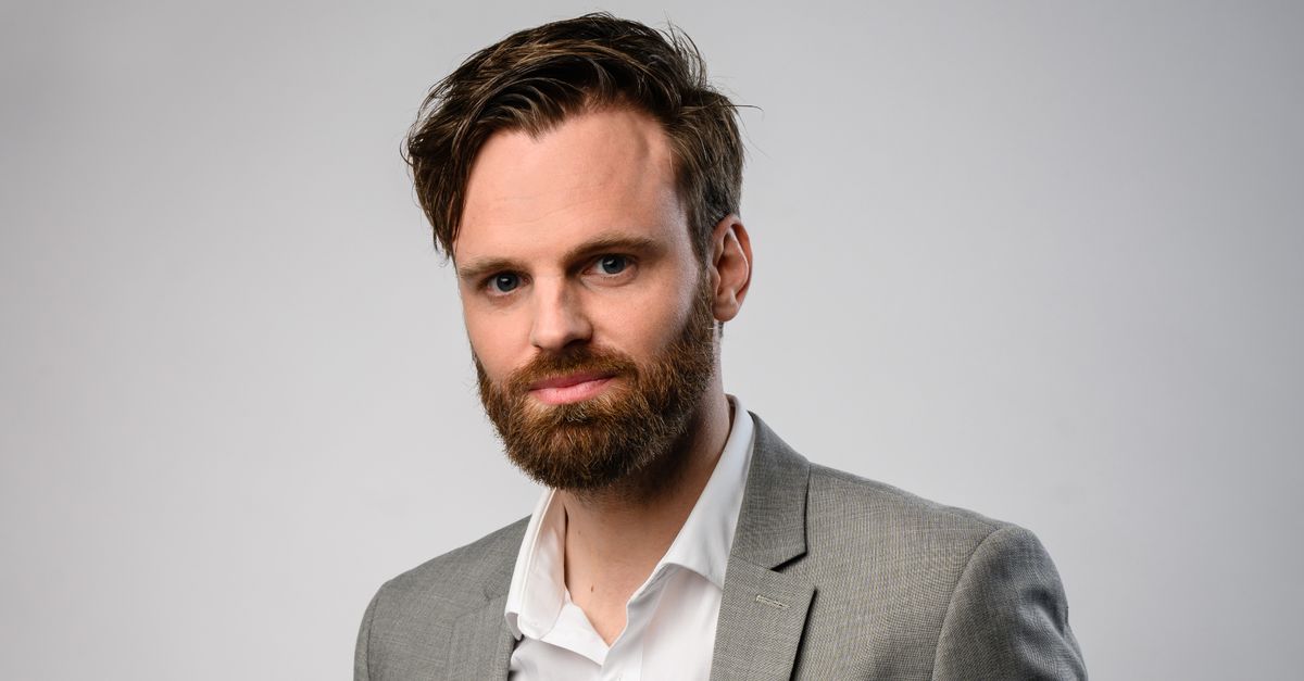 Na BOOS-aflevering over Feyenoord kon familie van Tim Hofman niet thuis wonen door bedreigingen ...