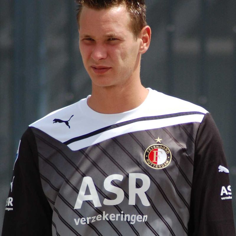 Erwin Mulder tekent bij - Rijnmond