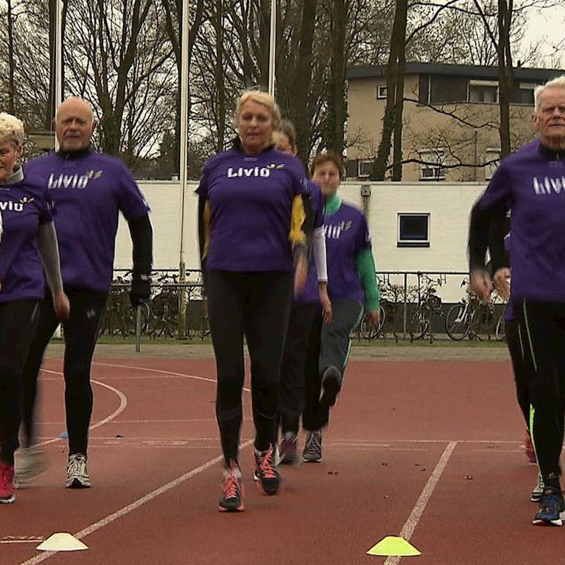 Enschedese senioren doen mee aan hardloopevenement in eigen stad - Oost Enschedese senioren doen mee aan hardloopevenement in eigen stad - Oost