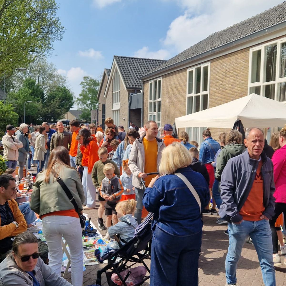 Lees terug: 'Drukke maar beheersbare Koningsdag' | Optredens in ...