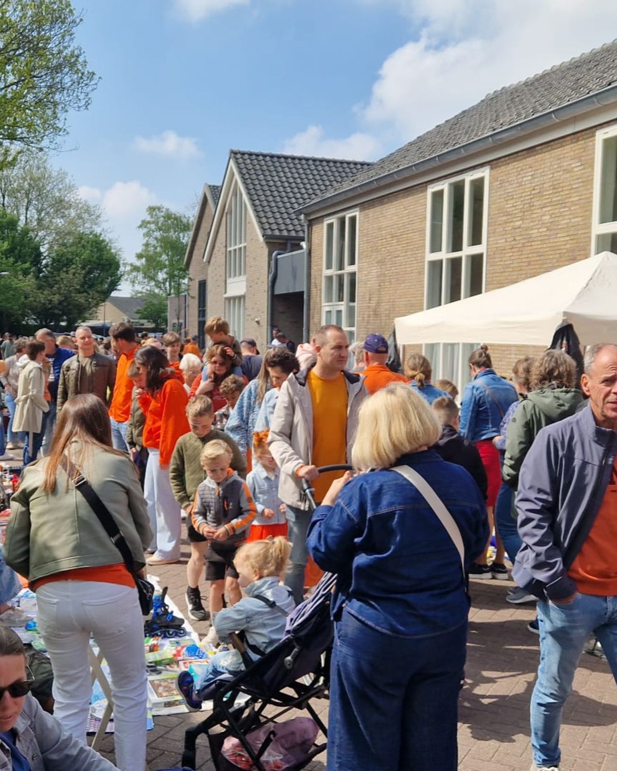 Lees terug: 'Drukke maar beheersbare Koningsdag' | Optredens in ...