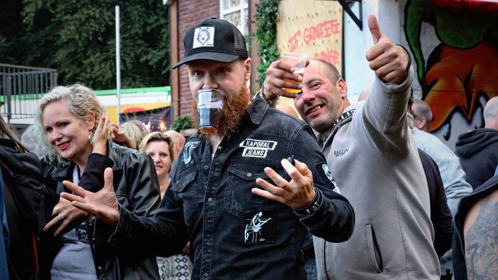Kijk hier de foto's terug van Rock Tribute Festival in Raalte - Oost
