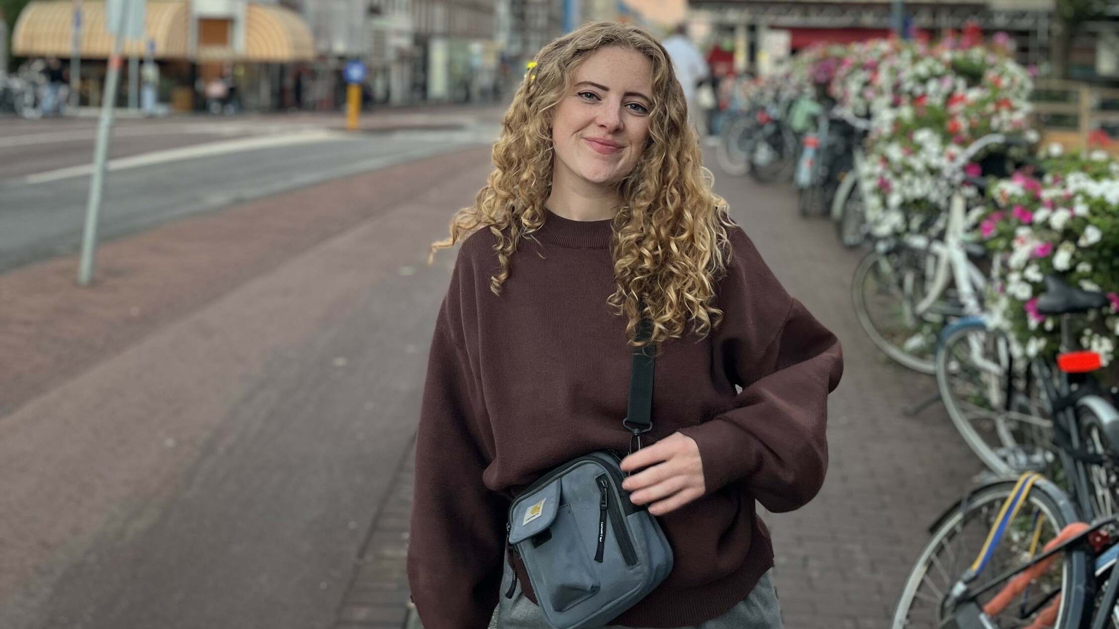 Zo werkt Daniëlle 41.000 euro studieschuld weg: "Elke euro gaat naar m ...