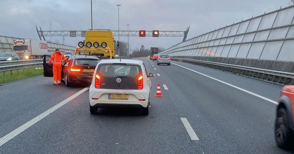 Ongeluk op de A15 - Rijnmond