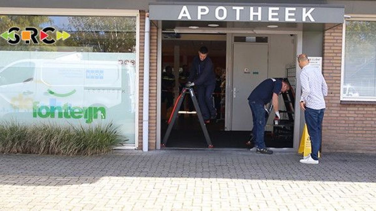 150 uur taakstraf voor man die apotheek binnenreed - Omroep Gelderland 150 uur taakstraf voor man die apotheek binnenreed - Omroep Gelderland