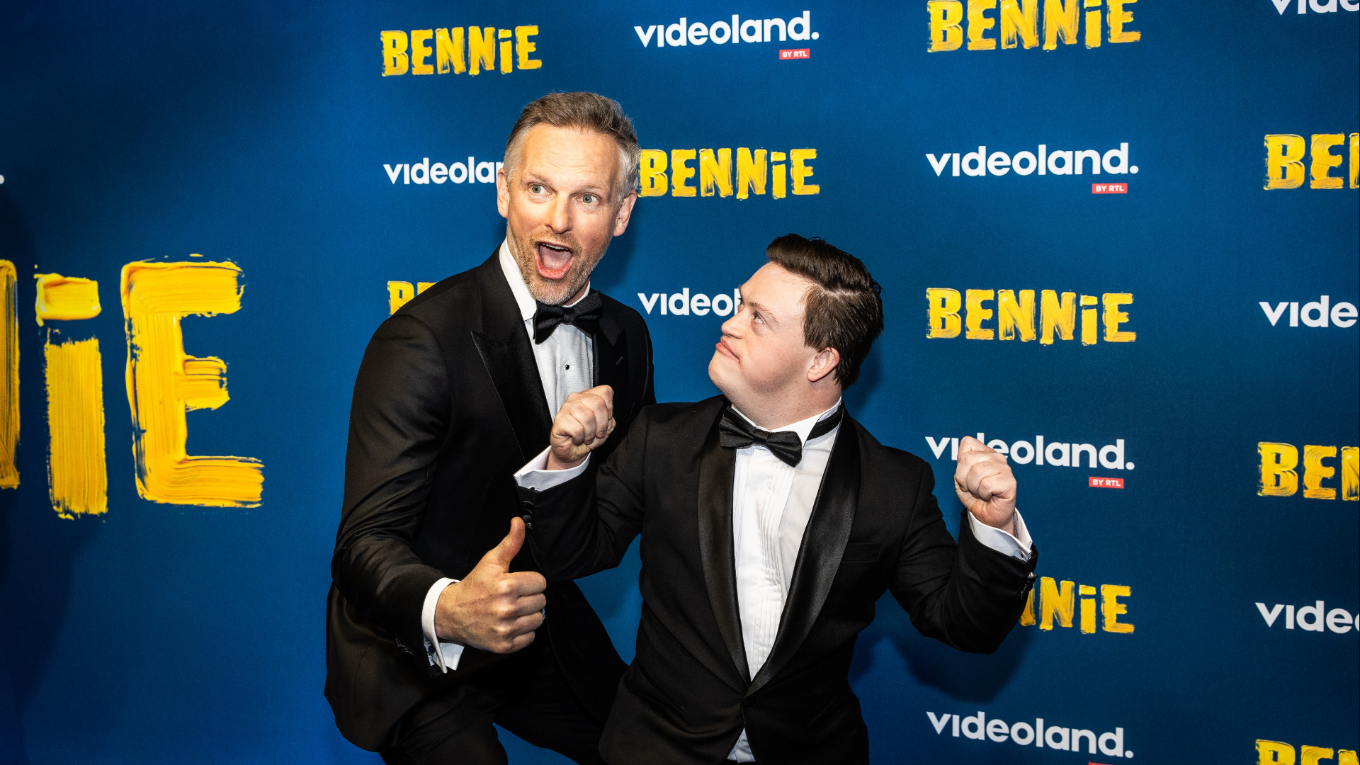 Barry Atsma baseerde serie op broer met downsyndroom: 'Niet alleen de ...