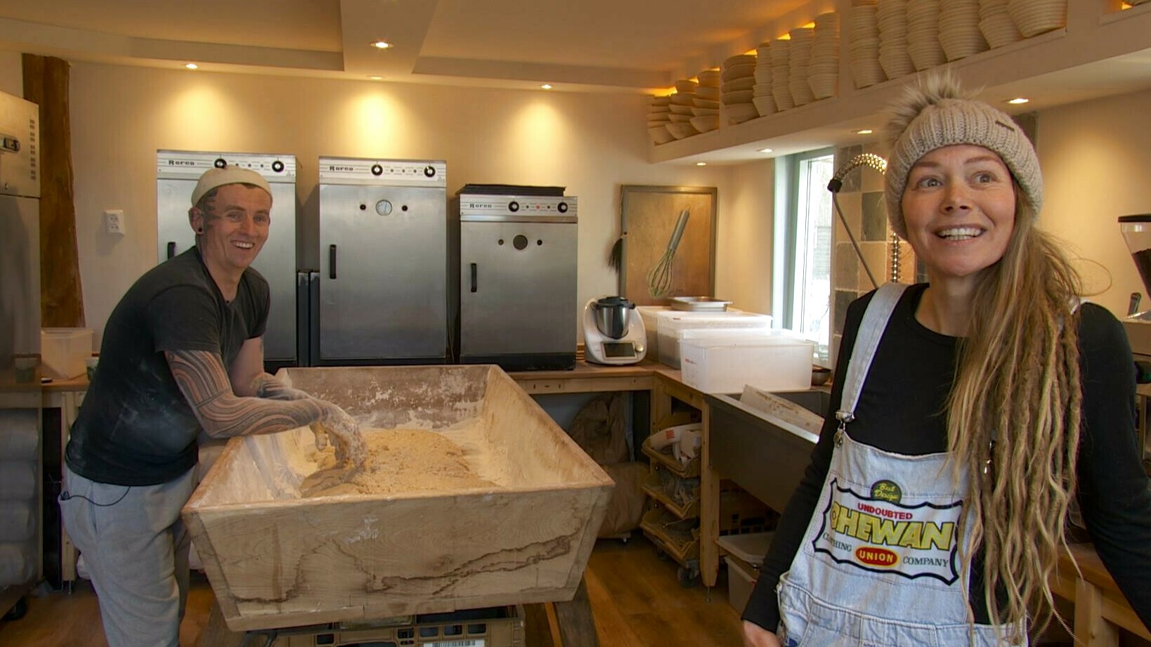 Joeke maakt brood zoals ze dat 200 jaar geleden deden: "Ik ben geen ...