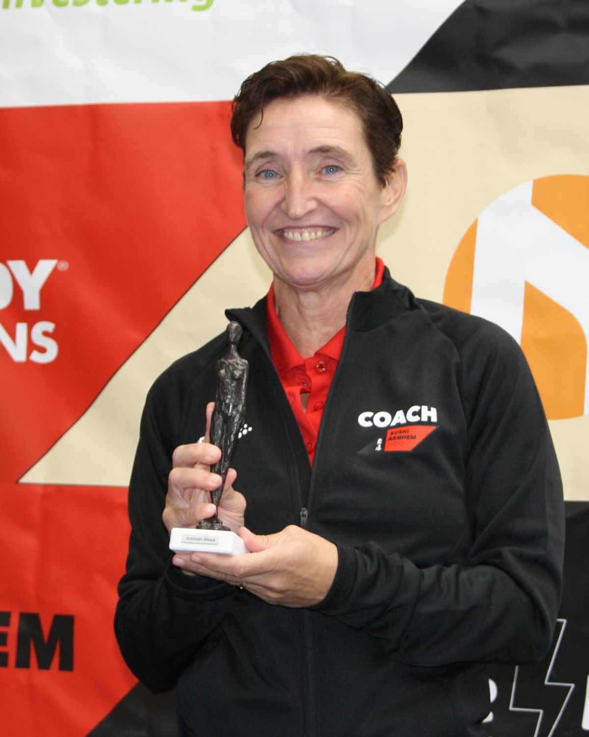 Arnhems Meisje voor Bushi judo-coach Joyce Ott - Omroep Gelderland