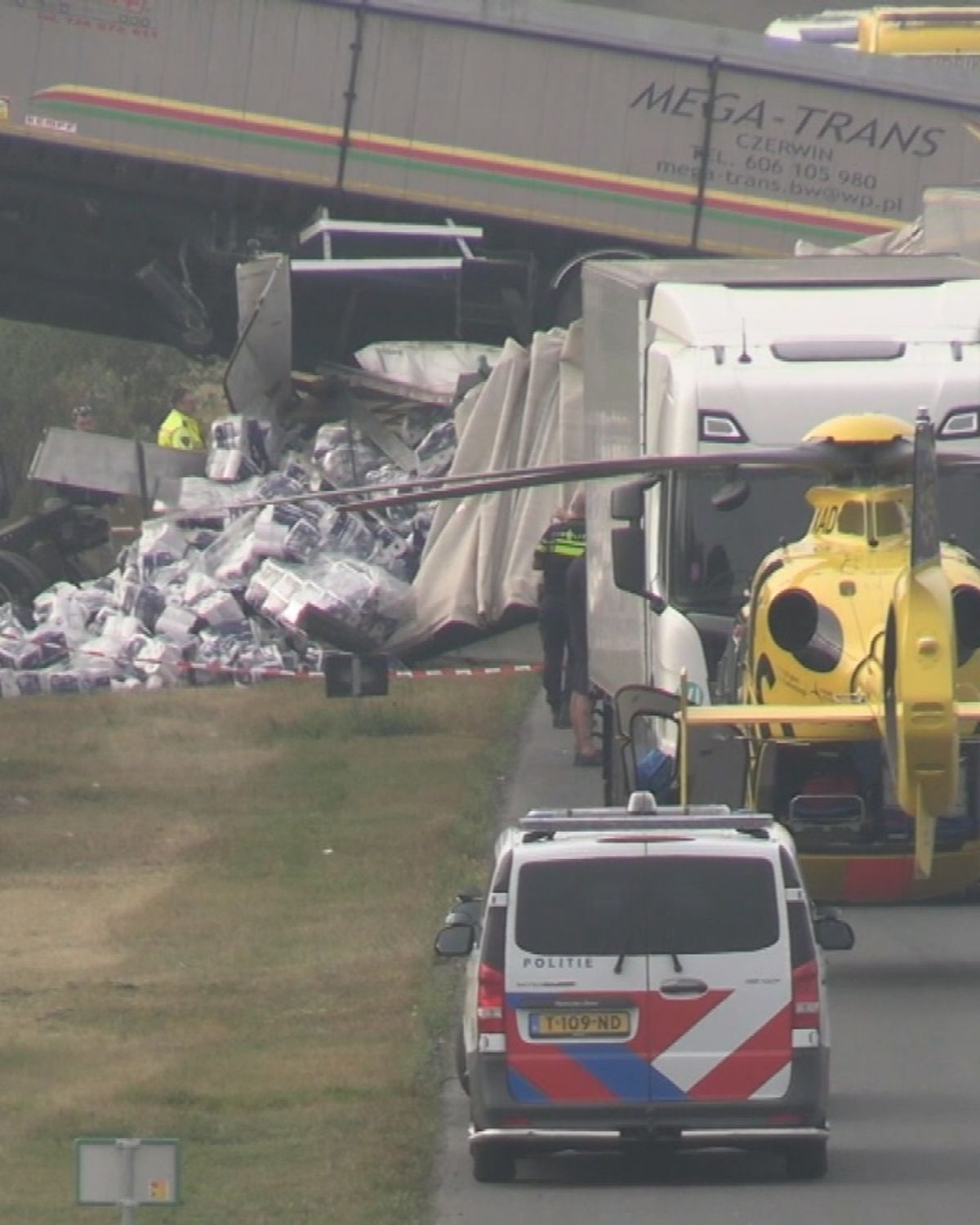 Tweede dode bij ongeval met vrachtwagens op A73: 29-jarige carnavalsprins uit Venlo overleden ...