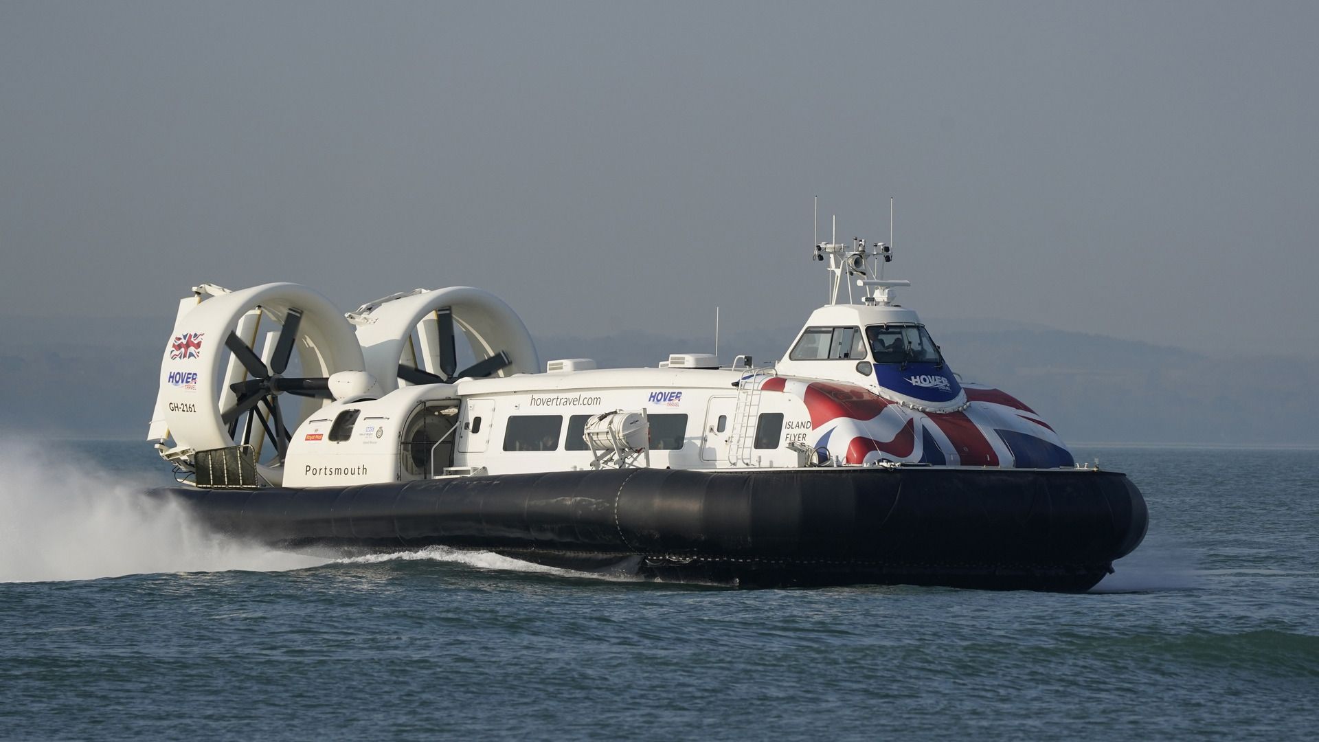 Hovercrafts als oplossing voor vaargeul: "Niet toegestaan, we bekijken alle mogelijkheden ...