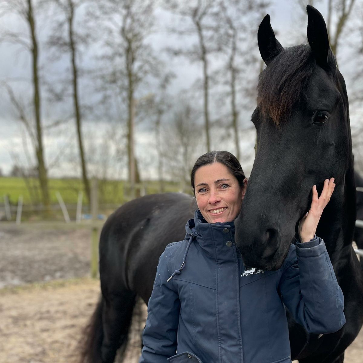 Yvonne uit Uitwellingerga heeft met haar Friese paarden bijna een half ...