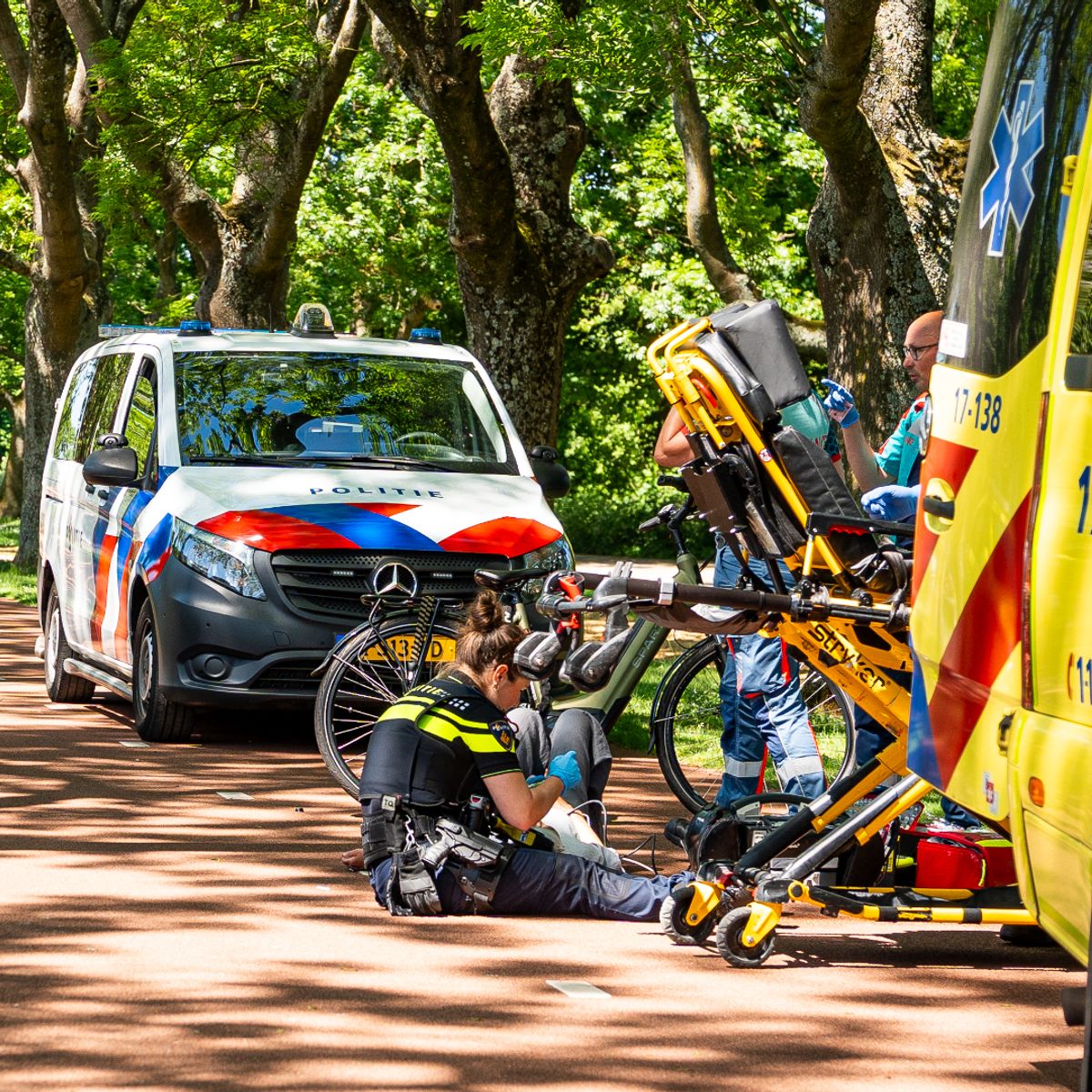 Vrouw (77) gewond aan hoofd na botsing met fatbike - Rijnmond