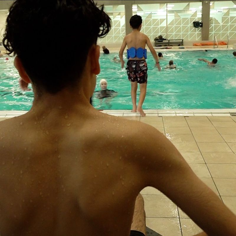 Drijven, ademen, rustig blijven: vluchtelingen overleven in Nederlands ...