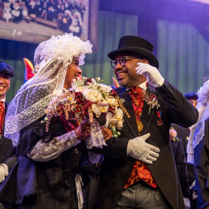 Molukse Boerebroelof in Venlo: 'Vastelaovend is ook van ons' - L1 Nieuws