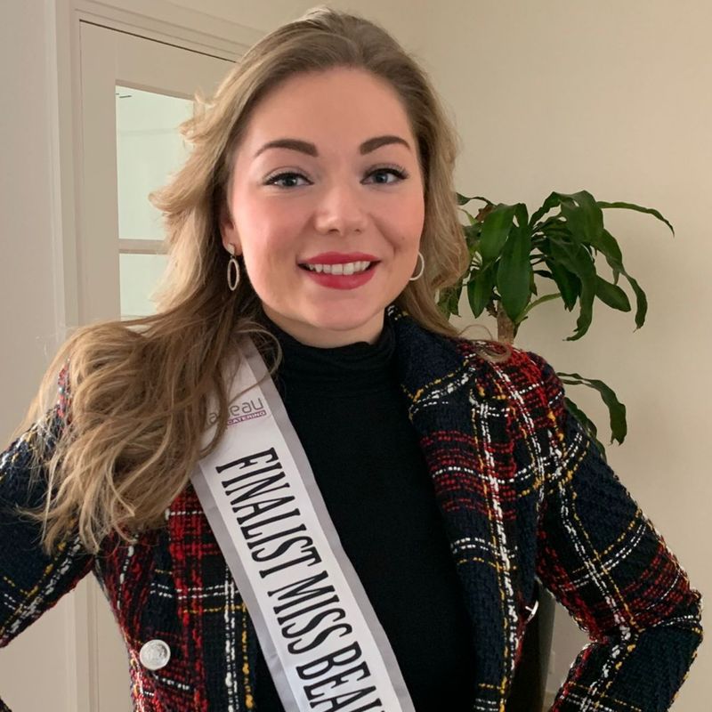 Kelly viel 40 kilo af en staat nu in finale miss-verkiezing - L1 Nieuws