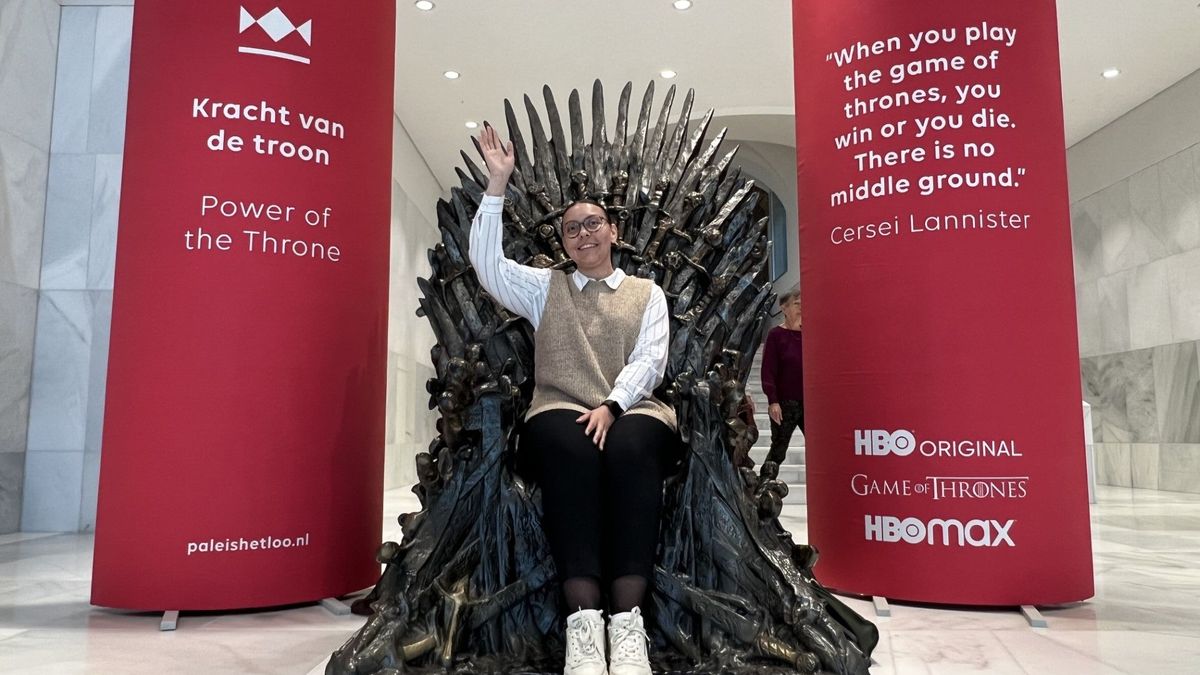 Zitten op dé troon uit Game of Thrones: ‘Ik moet hiermee op de foto ...