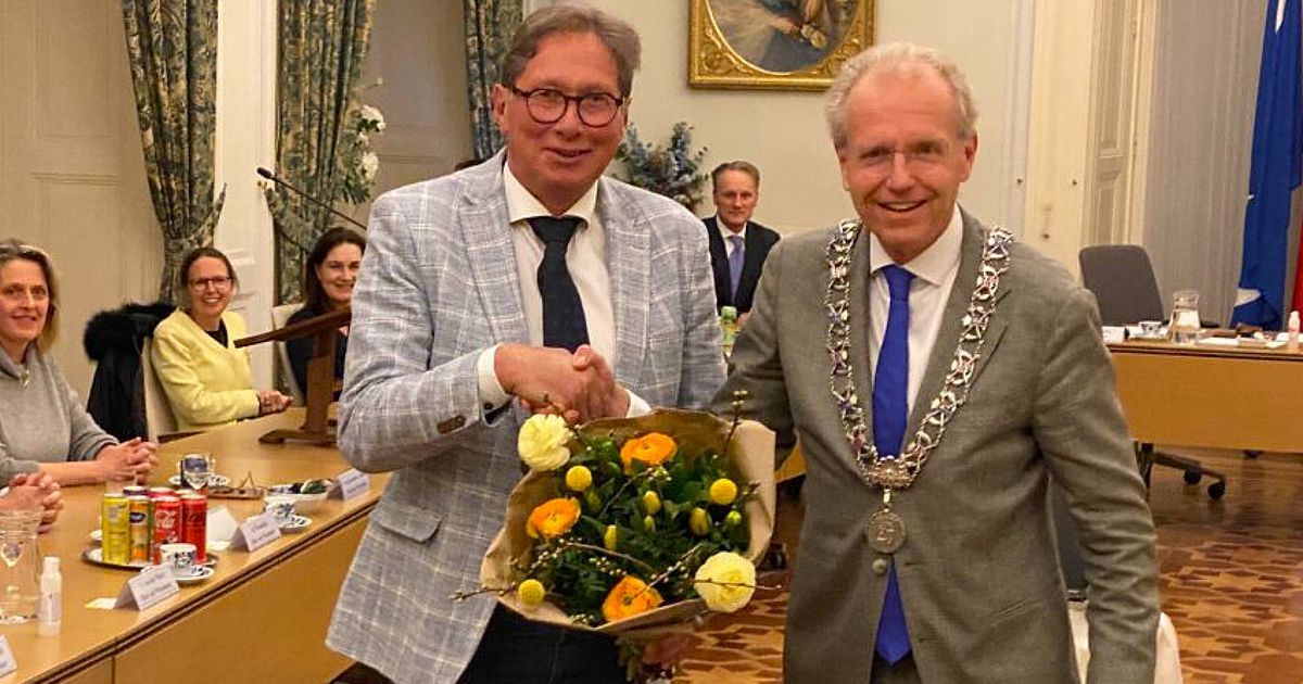 Raadslid 'zette ernstig zieke partner' in bij vergaderingen, ontkent ...