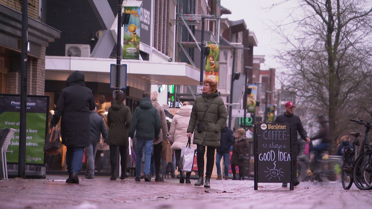 Laatste inkopen voor Kerst: 'Je moet niet opgefokt de winkel binnen ...