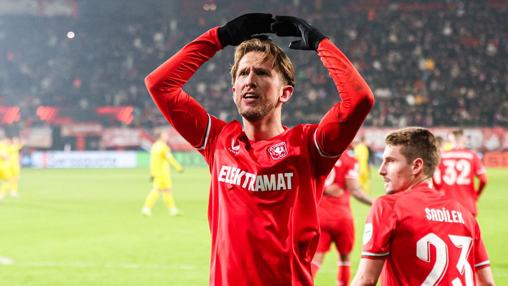 Kersvers vader Michel Vlap met FC Twente mee naar Noorwegen - Oost
