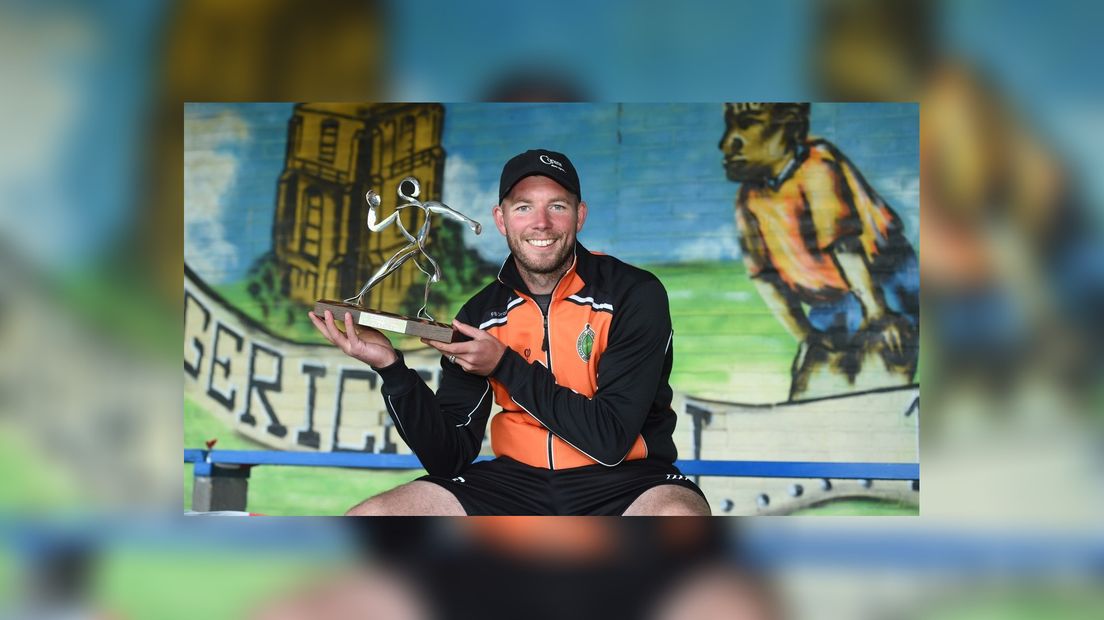 Dylan Drent beste kaatser van het jaar na derde prijs in Leeuwarden ... Dylan Drent beste kaatser van het jaar na derde prijs in Leeuwarden ...
