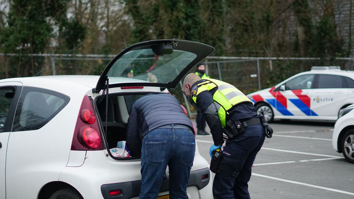 Messen, ploertendoder en klauwhamer in beslag genomen bij preventief ...