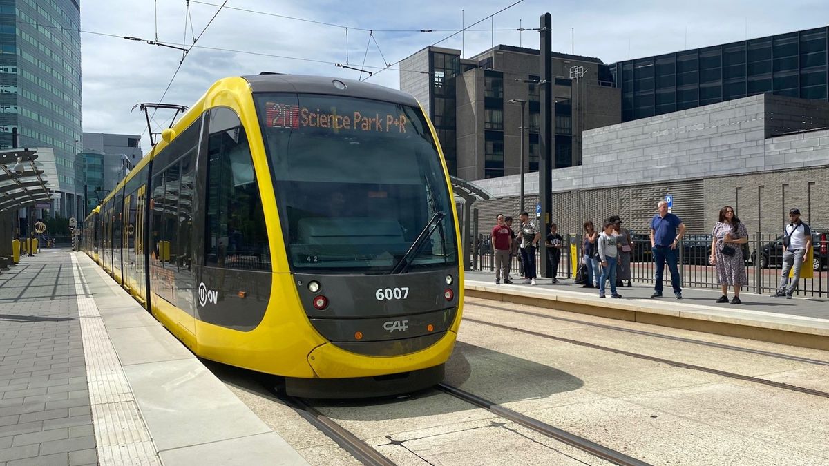 Utrechtse Sneltram gaat weer rijden, vanaf maandag zonder overstap naar ...