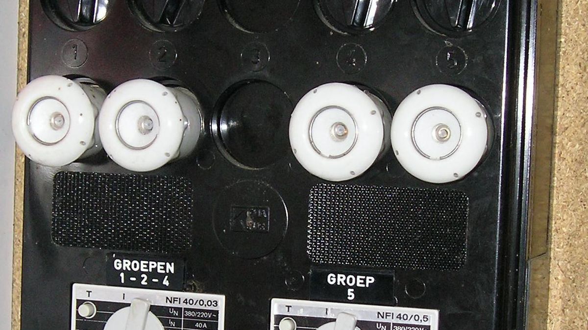 Wanneer gebruik je het woord elektronisch en wanneer elektrisch? - Rijnmond