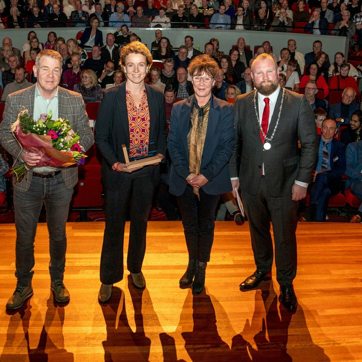 Hoogeveen viert succes: NK Veldrijden en jonge mediaheld in de ...
