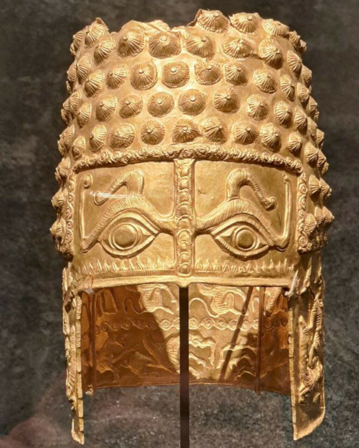 Nederland aansprakelijk voor volledige schade gestolen gouden helm en ...