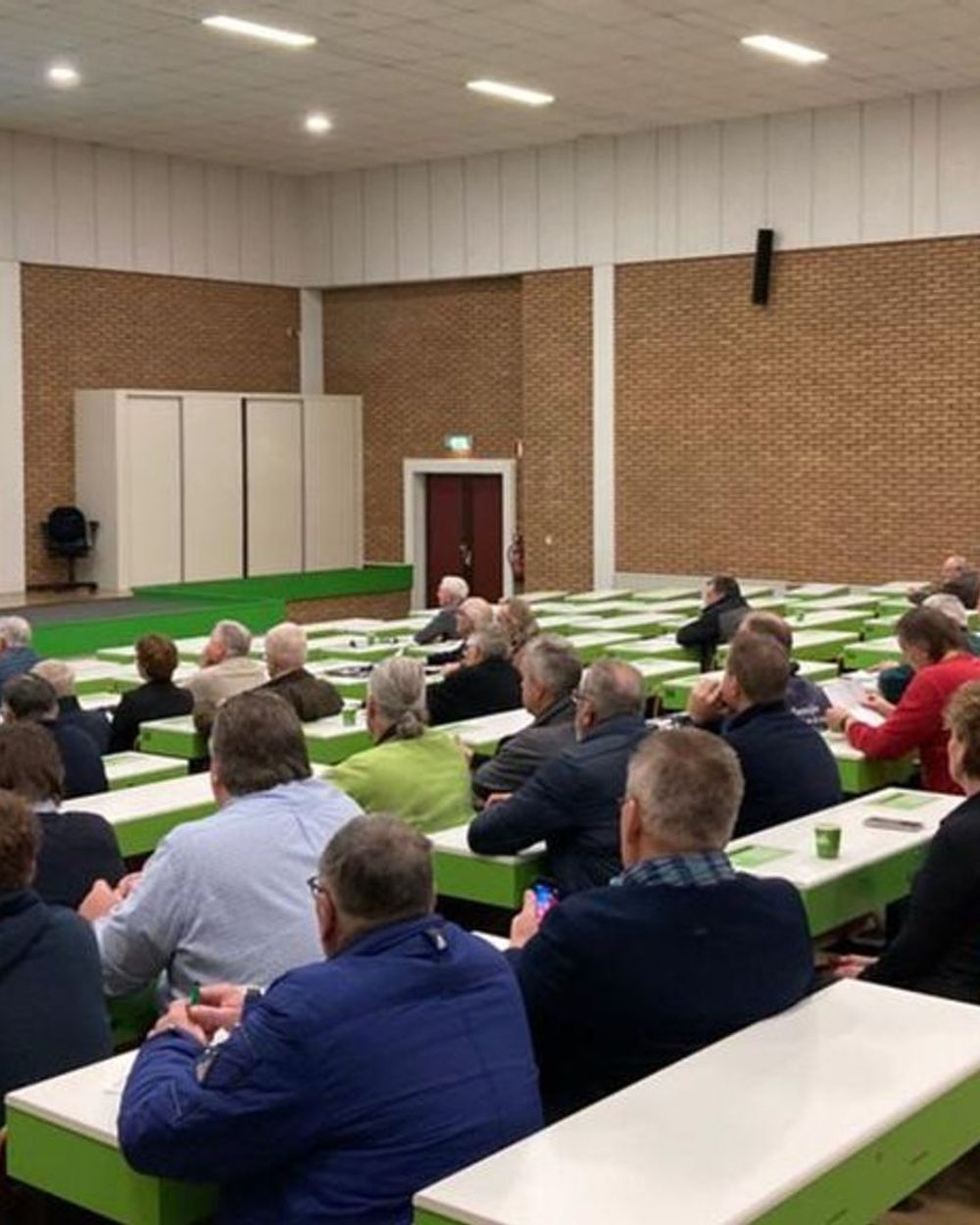De fruitveiling in Geldermalsen zet na 120 jaar de klok stil - Omroep ...