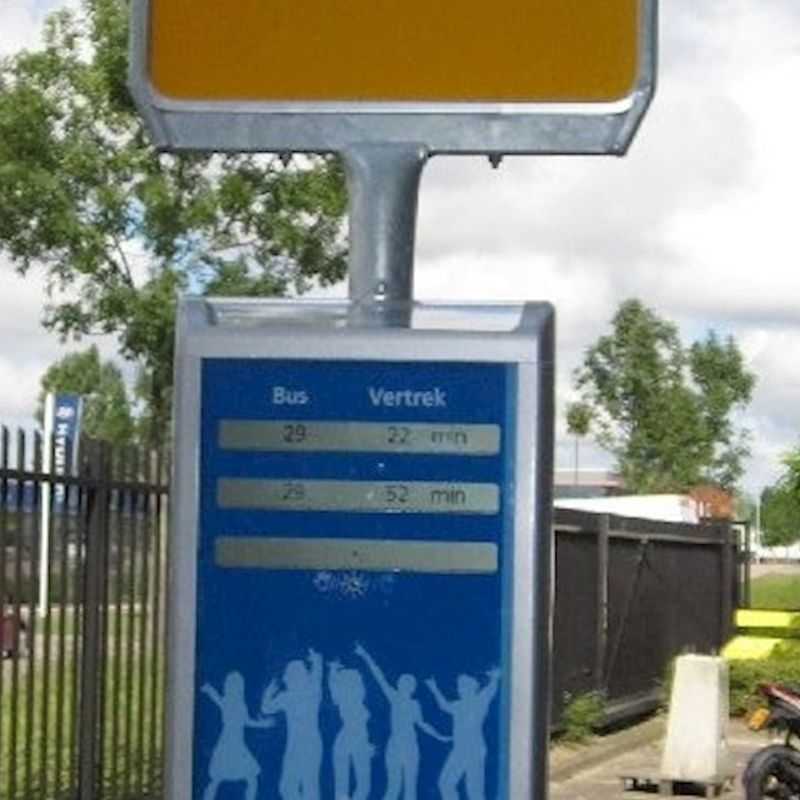 Digitale reisinformatie bij bushalte - Oost