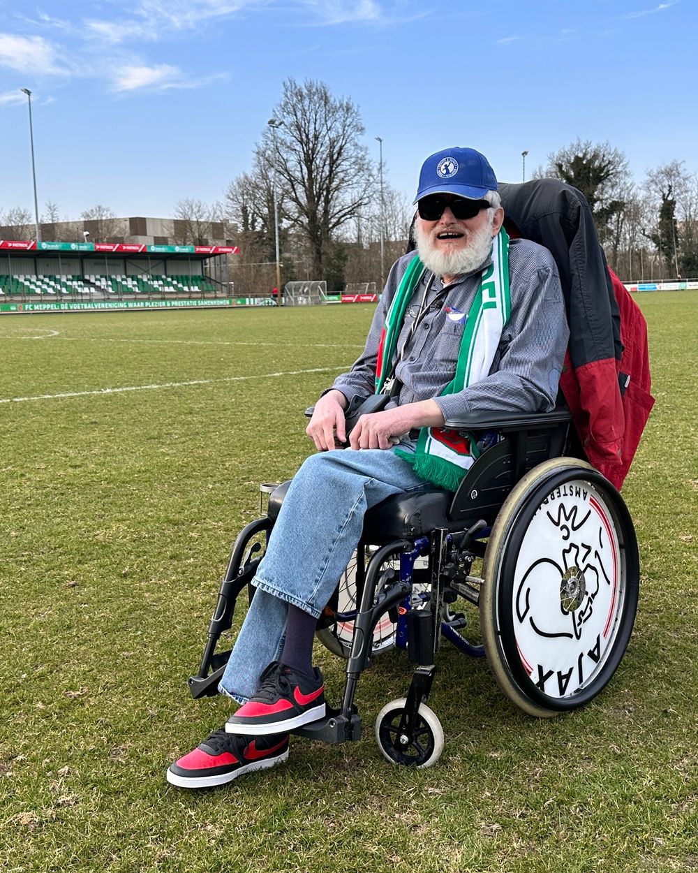 Jan gaat twee keer per maand vanuit Zandvoort naar FC Meppel - RTV Drenthe