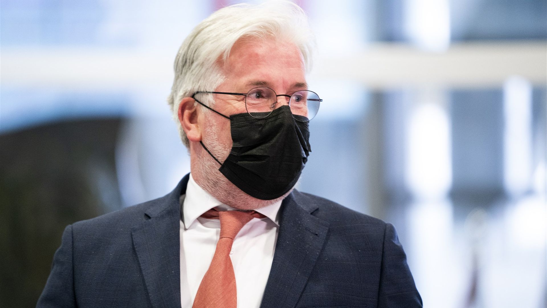 Van Merrienboer vindt gebrek aan inzicht in werking coronamaatregelen ...