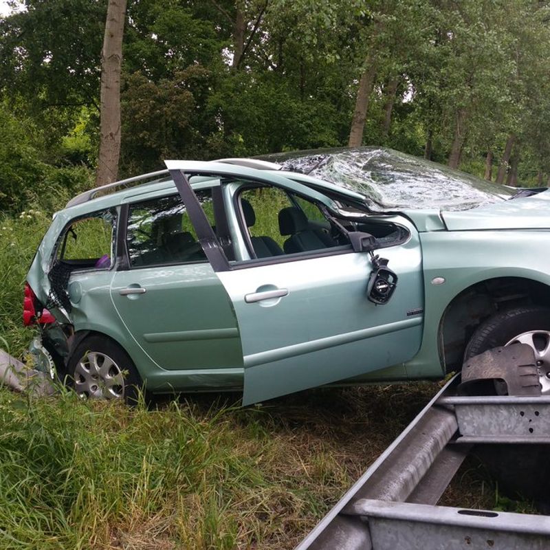 Gewonde door ongeluk op A15 bij Ridderkerk - Rijnmond