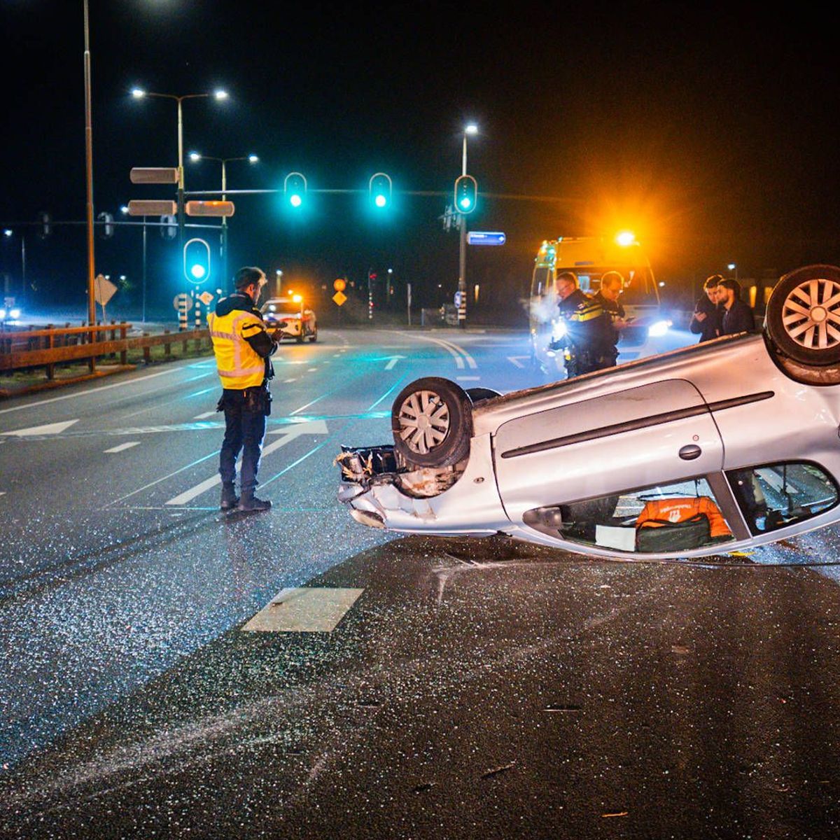 Automobilist gelanceerd bij botsing - Omroep Gelderland